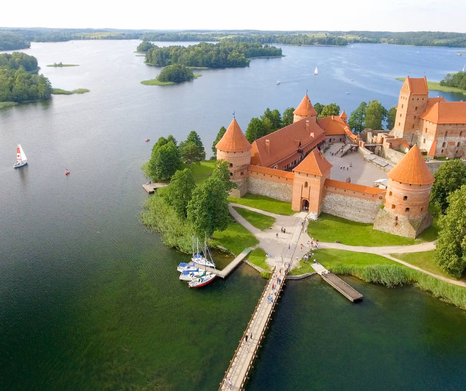 Lituânia: Como Ir, Melhor Época e O Que Fazer